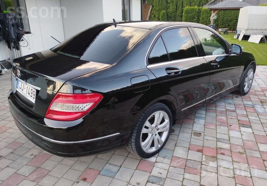 Melns Mercedes-Benz c-220 2008 Jelgava, ar dzinēja tilpumu 2.20 L un nobraukumu 315 tūkst. km par 4700 €, foto 4 vietnē AUTOMOTO.COM.LV