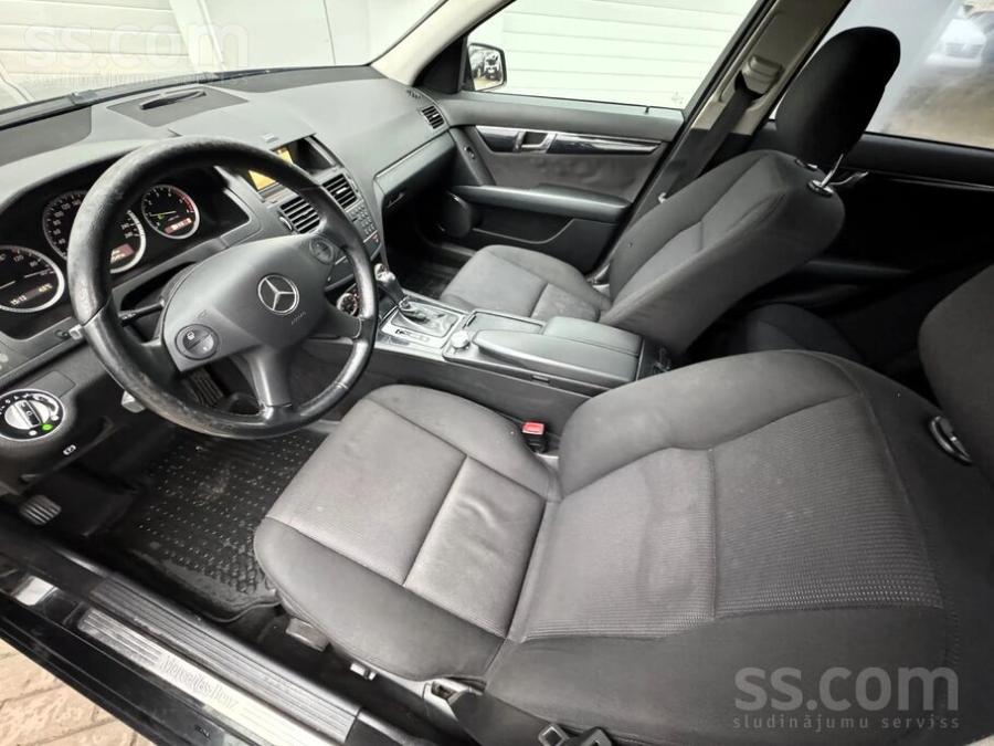 Melns Mercedes-Benz c-220 2009 Rīga, ar dzinēja tilpumu 2.10 L un nobraukumu 282 tūkst. km par 5200 €, foto 5 vietnē AUTOMOTO.COM.LV