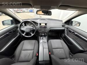 Melns Mercedes-Benz c-220 2009 Rīga, ar dzinēja tilpumu 2.10 L un nobraukumu 282 tūkst. km par 5200 €, foto 6 vietnē AUTOMOTO.COM.LV