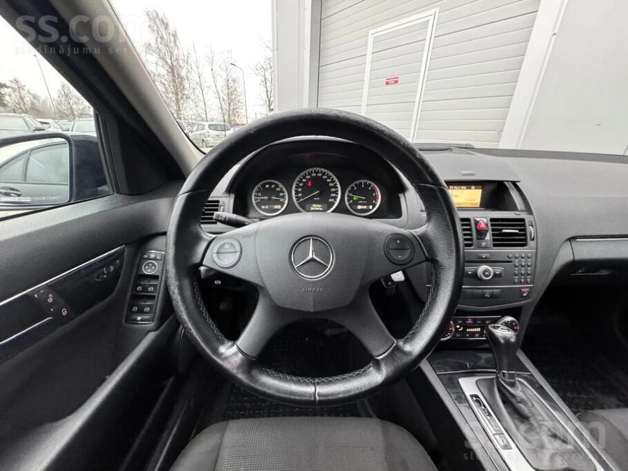 Melns Mercedes-Benz c-220 2009 Rīga, ar dzinēja tilpumu 2.10 L un nobraukumu 282 tūkst. km par 5200 €, foto 7 vietnē AUTOMOTO.COM.LV
