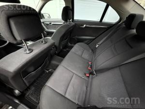 Melns Mercedes-Benz c-220 2009 Rīga, ar dzinēja tilpumu 2.10 L un nobraukumu 282 tūkst. km par 5200 €, foto 10 vietnē AUTOMOTO.COM.LV