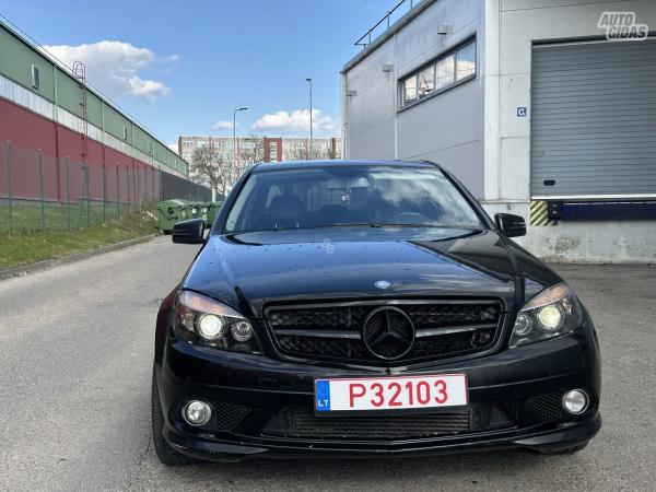 Melns Mercedes-Benz c-220 2009 Klaipėda, ar dzinēja tilpumu 2.20 L un nobraukumu 378 tūkst. km par 3999 €, foto 2 vietnē AUTOMOTO.COM.LV