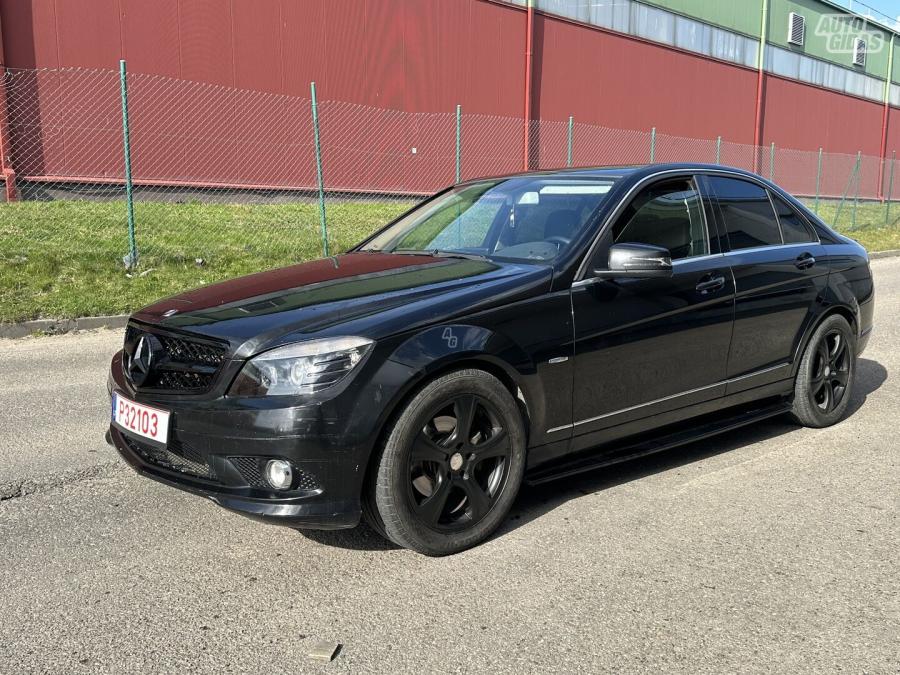 Melns Mercedes-Benz c-220 2009 Klaipėda, ar dzinēja tilpumu 2.20 L un nobraukumu 378 tūkst. km par 3999 €, foto 5 vietnē AUTOMOTO.COM.LV