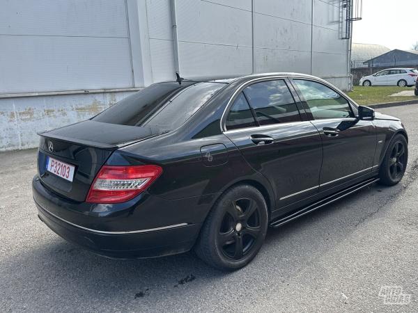 Melns Mercedes-Benz c-220 2009 Klaipėda, ar dzinēja tilpumu 2.20 L un nobraukumu 378 tūkst. km par 3999 €, foto 6 vietnē AUTOMOTO.COM.LV