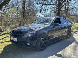 Melns Mercedes-Benz c-220 2009 Klaipėda, ar dzinēja tilpumu 2.20 L un nobraukumu 378 tūkst. km par 3999 €, foto 12 vietnē AUTOMOTO.COM.LV