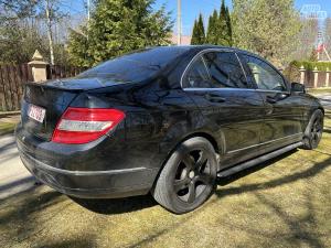Melns Mercedes-Benz c-220 2009 Klaipėda, ar dzinēja tilpumu 2.20 L un nobraukumu 378 tūkst. km par 3999 €, foto 16 vietnē AUTOMOTO.COM.LV