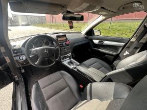 Melns Mercedes-Benz c-220 2009 Klaipėda, ar dzinēja tilpumu 2.20 L un nobraukumu 378 tūkst. km par 3999 €, foto 22 vietnē AUTOMOTO.COM.LV
