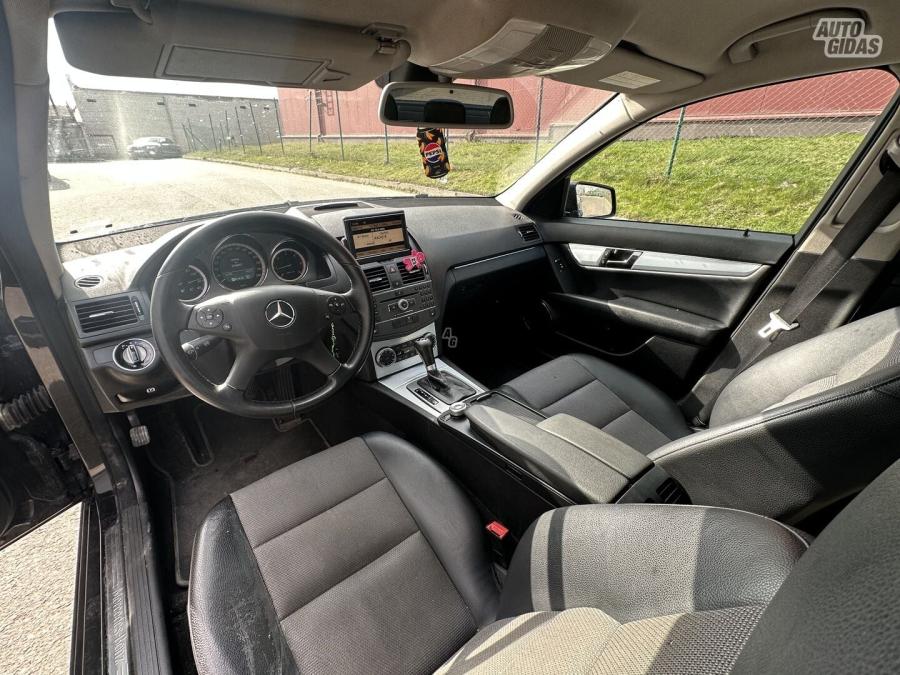 Melns Mercedes-Benz c-220 2009 Klaipėda, ar dzinēja tilpumu 2.20 L un nobraukumu 378 tūkst. km par 3999 €, foto 22 vietnē AUTOMOTO.COM.LV