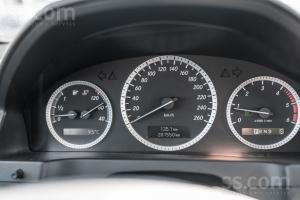 Black Mercedes-Benz c-220 2009 in Riga, with an engine capacity of 2.10 L and mileage of 282 thousand km for 5000 €, photo 18 on AUTOMOTO.COM.LV