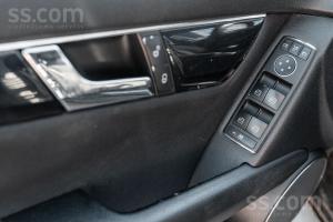 Black Mercedes-Benz c-220 2009 in Riga, with an engine capacity of 2.10 L and mileage of 282 thousand km for 5000 €, photo 20 on AUTOMOTO.COM.LV