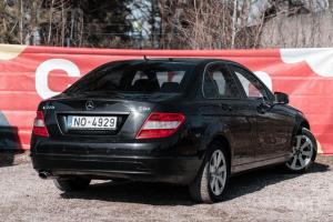 Melns Mercedes-Benz c-220 2009 Rīga, ar dzinēja tilpumu 2.10 L un nobraukumu 282 tūkst. km par 5000 €, foto 4 vietnē AUTOMOTO.COM.LV