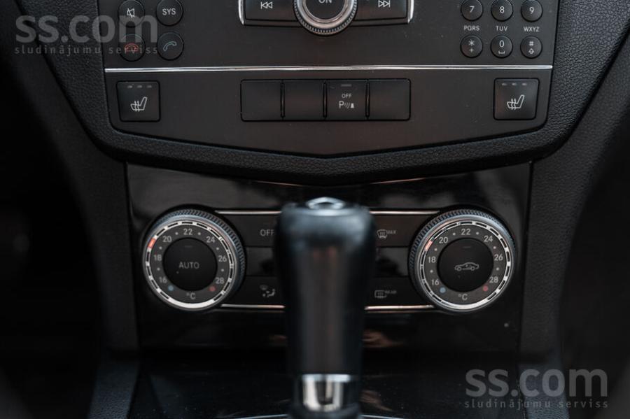 Melns Mercedes-Benz c-220 2009 Rīga, ar dzinēja tilpumu 2.10 L un nobraukumu 282 tūkst. km par 5000 €, foto 12 vietnē AUTOMOTO.COM.LV