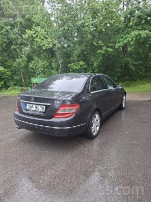 Melns Mercedes-Benz c-220 2009 Rīga, ar dzinēja tilpumu 2.20 L un nobraukumu 361 tūkst. km par 4200 €, foto 3 vietnē AUTOMOTO.COM.LV