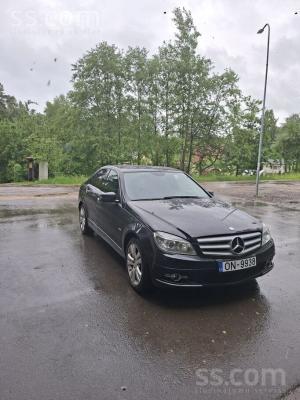 Melns Mercedes-Benz c-220 2009 Rīga, ar dzinēja tilpumu 2.20 L un nobraukumu 361 tūkst. km par 4200 €, foto 4 vietnē AUTOMOTO.COM.LV