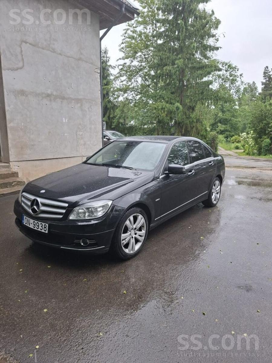 Melns Mercedes-Benz c-220 2009 Rīga, ar dzinēja tilpumu 2.20 L un nobraukumu 361 tūkst. km par 4200 €, foto 5 vietnē AUTOMOTO.COM.LV