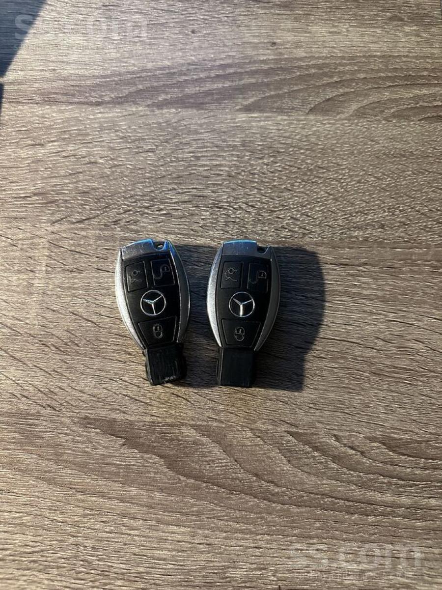 Melns Mercedes-Benz c-220 2009 Rīga, ar dzinēja tilpumu 2.20 L un nobraukumu 361 tūkst. km par 4200 €, foto 8 vietnē AUTOMOTO.COM.LV