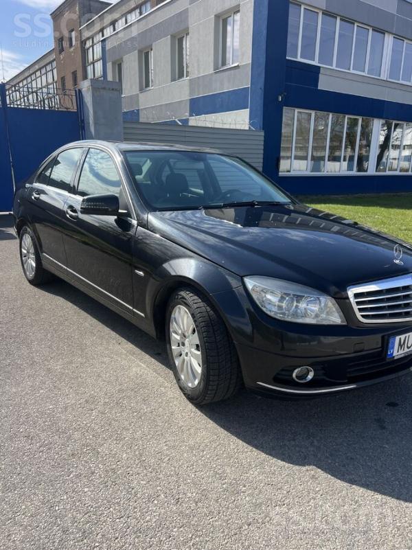 Melns Mercedes-Benz c-220 2010 Jelgava, ar dzinēja tilpumu 2.20 L un nobraukumu 318 tūkst. km par 4950 €, foto 2 vietnē AUTOMOTO.COM.LV