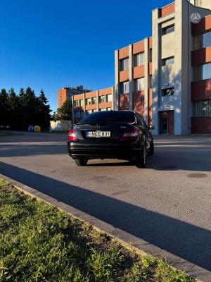 Черный Мерседес Ц 220 2010 в Алитус, объемом двигателя 2.15 л и пробегом 347 тыс. км за 4600 €, фото 4 на AUTOMOTO.COM.LV