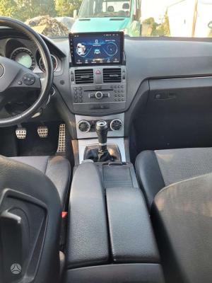 Black Mercedes-Benz c-220 2010 in Jurbarkas, with an engine capacity of 2.15 L and mileage of 268 thousand km for 5300 €, photo 5 on AUTOMOTO.COM.LV