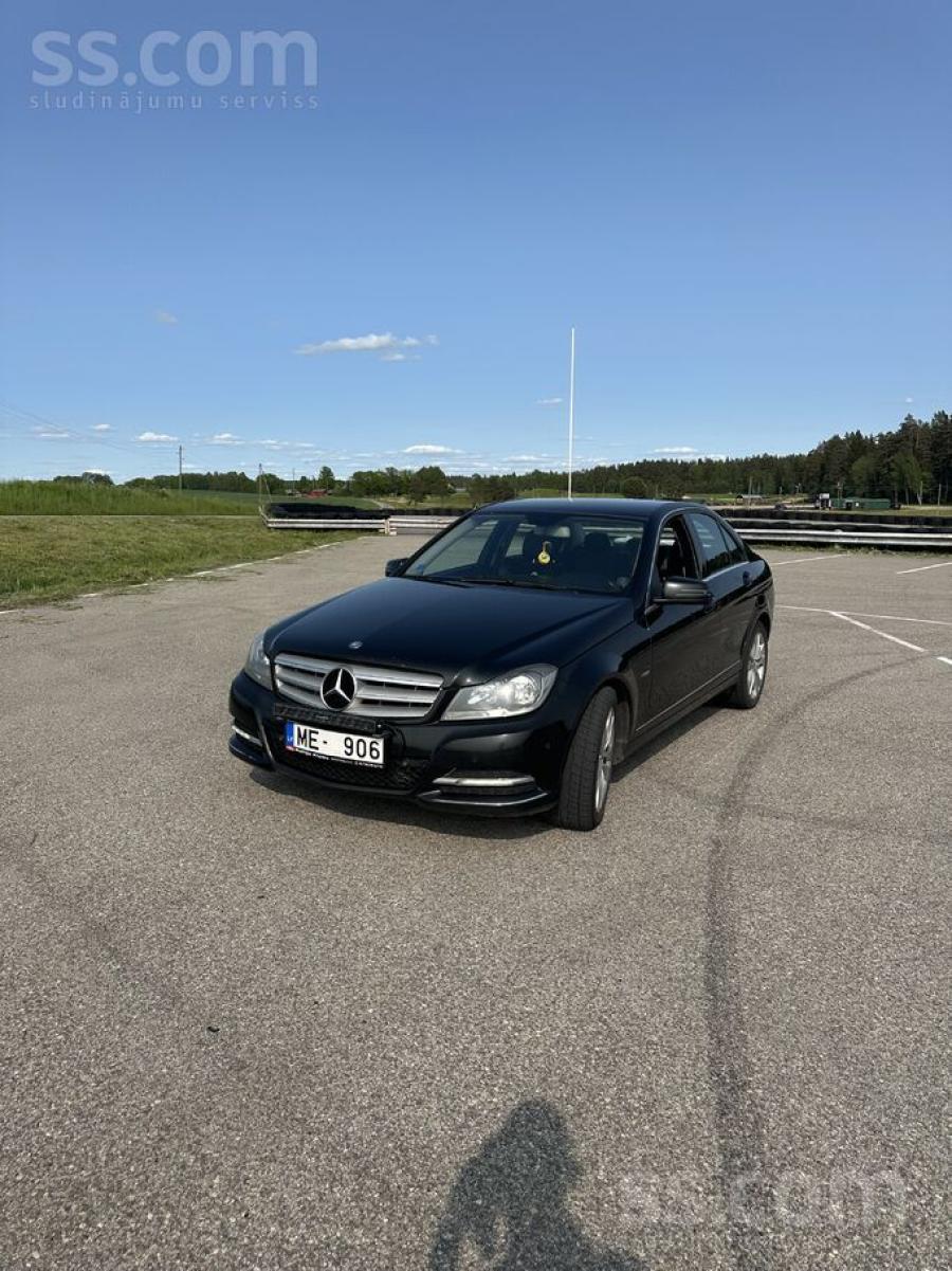 Black Mercedes-Benz c-220 2011 in Valka, with an engine capacity of 2.20 L and mileage of 320 thousand km for 4800 €, photo 5 on AUTOMOTO.COM.LV