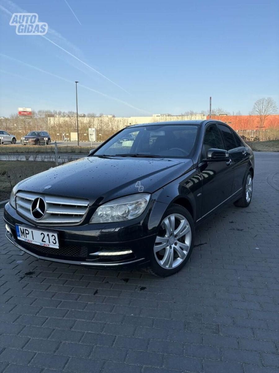Black Mercedes-Benz c-220 2011 in Vilnius, with an engine capacity of 2.10 L and mileage of 313 thousand km for 5100 €, photo 1 on AUTOMOTO.COM.LV
