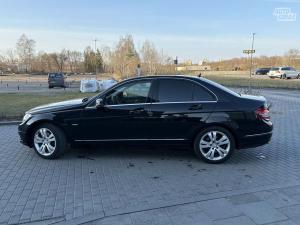 Black Mercedes-Benz c-220 2011 in Vilnius, with an engine capacity of 2.10 L and mileage of 313 thousand km for 5100 €, photo 3 on AUTOMOTO.COM.LV