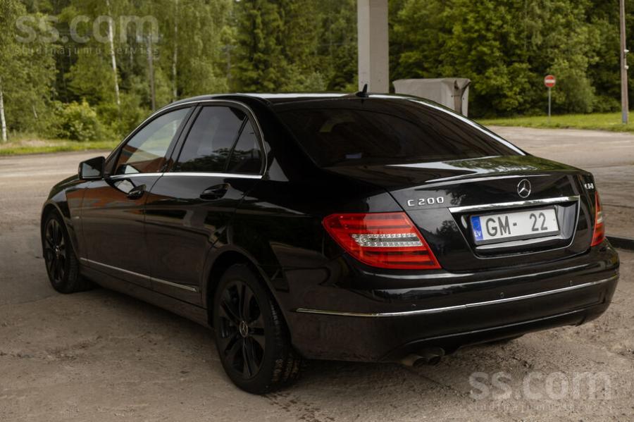 Black Mercedes-Benz c-220 2011 in Aluksne, with an engine capacity of 2.20 L and mileage of 316 thousand km for 6900 €, photo 6 on AUTOMOTO.COM.LV
