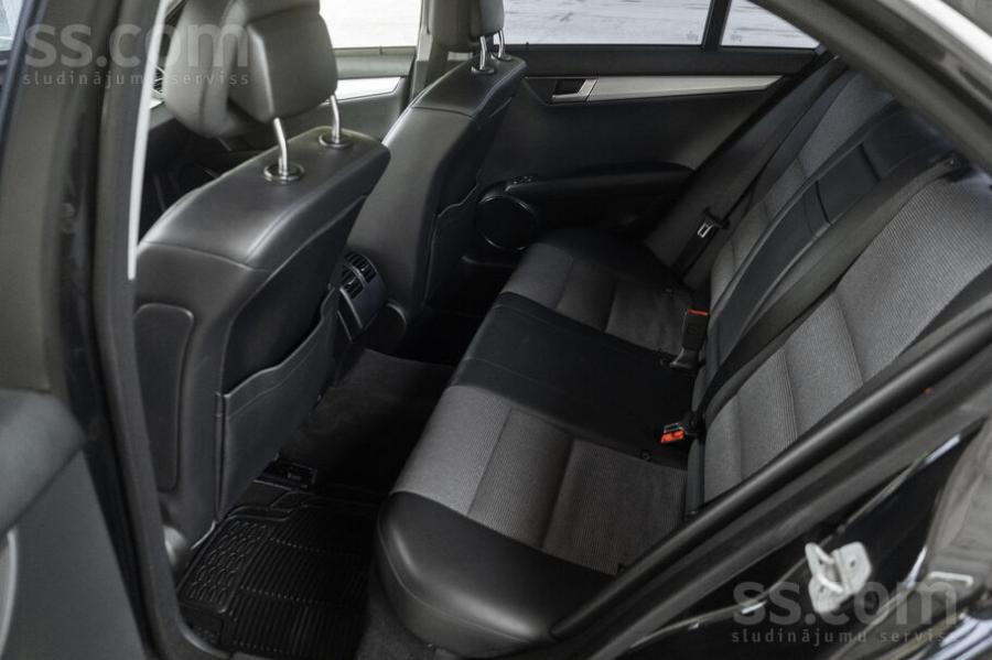Black Mercedes-Benz c-220 2011 in Aluksne, with an engine capacity of 2.20 L and mileage of 316 thousand km for 6700 €, photo 8 on AUTOMOTO.COM.LV
