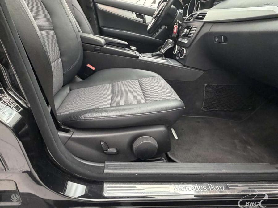 Black Mercedes-Benz c-220 2012 in Vilnius, with an engine capacity of 2.14 L and mileage of 225 thousand km for 5900 €, photo 7 on AUTOMOTO.COM.LV