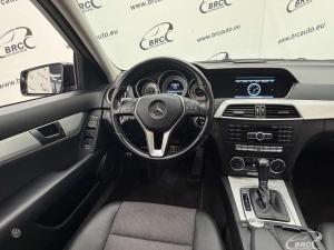 Black Mercedes-Benz c-220 2012 in Vilnius, with an engine capacity of 2.14 L and mileage of 225 thousand km for 5900 €, photo 15 on AUTOMOTO.COM.LV