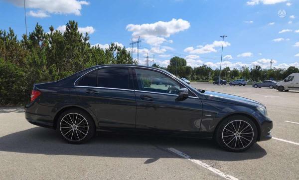 Melns Mercedes-Benz c-220 2012 Šauļi, ar dzinēja tilpumu 2.14 L un nobraukumu 267 tūkst. km par 7500 €, foto 9 vietnē AUTOMOTO.COM.LV