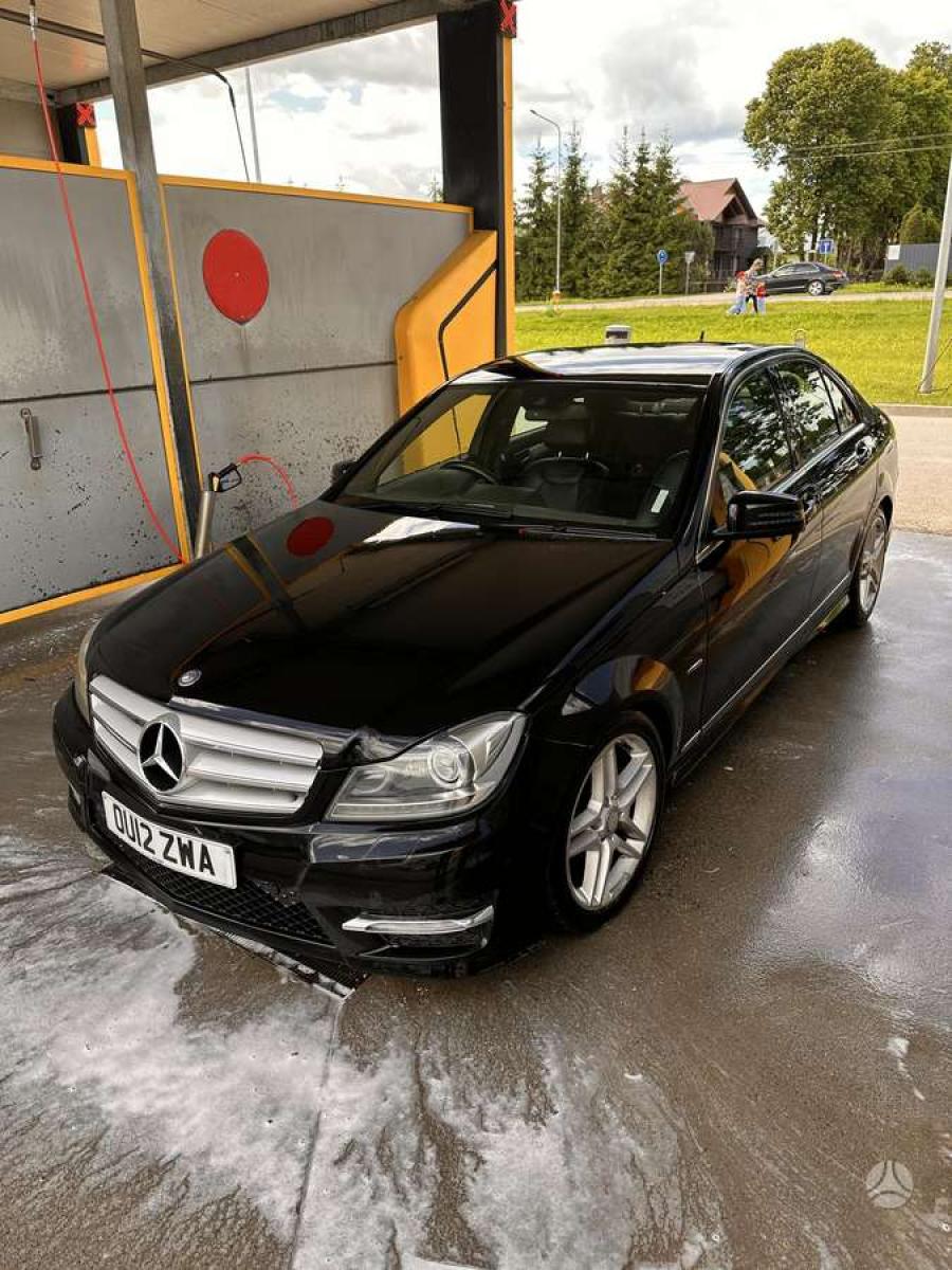 Melns Mercedes-Benz c-220 2012 Kauņa, ar dzinēja tilpumu 2.14 L un nobraukumu 200 tūkst. km par 3850 €, foto 1 vietnē AUTOMOTO.COM.LV