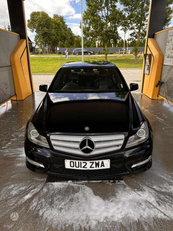 Melns Mercedes-Benz c-220 2012 Kauņa, ar dzinēja tilpumu 2.14 L un nobraukumu 200 tūkst. km par 3850 €, foto 2 vietnē AUTOMOTO.COM.LV