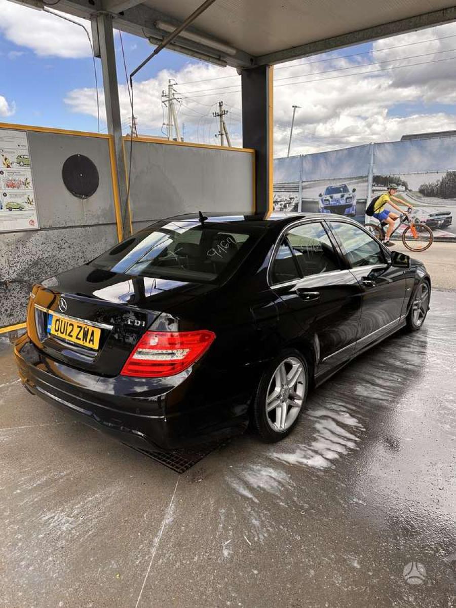 Melns Mercedes-Benz c-220 2012 Kauņa, ar dzinēja tilpumu 2.14 L un nobraukumu 200 tūkst. km par 3850 €, foto 5 vietnē AUTOMOTO.COM.LV