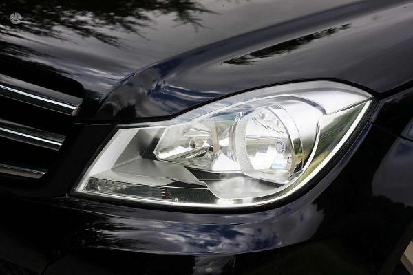 Melns Mercedes-Benz c-220 2012 Kretinga, ar dzinēja tilpumu 2.14 L un nobraukumu 330 tūkst. km par 5999 €, foto 10 vietnē AUTOMOTO.COM.LV