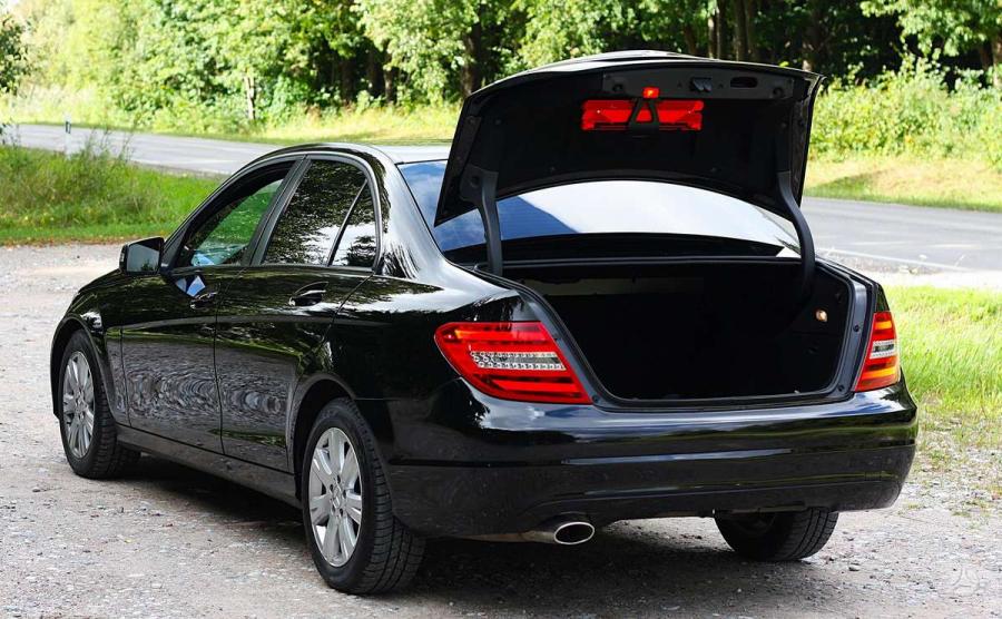 Melns Mercedes-Benz c-220 2012 Kretinga, ar dzinēja tilpumu 2.14 L un nobraukumu 330 tūkst. km par 5999 €, foto 19 vietnē AUTOMOTO.COM.LV
