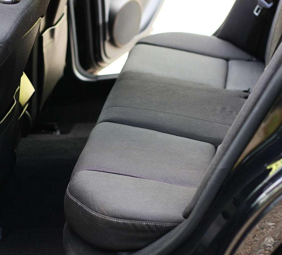 Melns Mercedes-Benz c-220 2012 Kretinga, ar dzinēja tilpumu 2.14 L un nobraukumu 330 tūkst. km par 5999 €, foto 26 vietnē AUTOMOTO.COM.LV