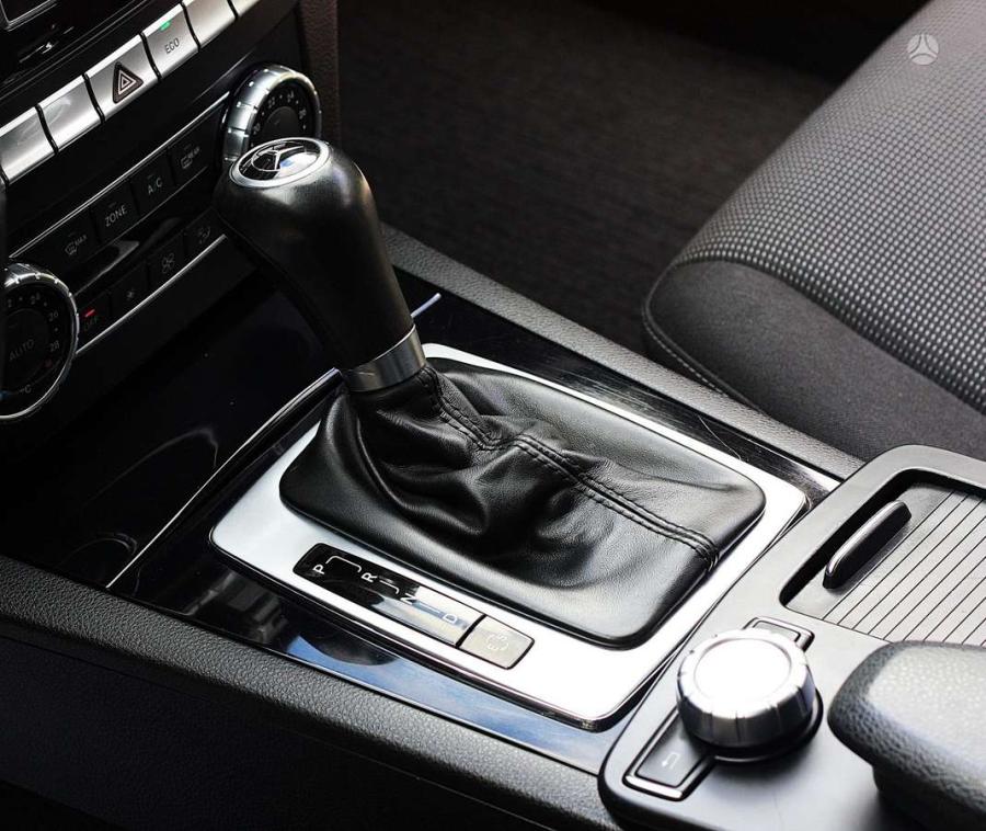 Melns Mercedes-Benz c-220 2012 Kretinga, ar dzinēja tilpumu 2.14 L un nobraukumu 330 tūkst. km par 5999 €, foto 34 vietnē AUTOMOTO.COM.LV