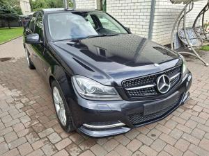 Melns Mercedes-Benz c-220 2012 Kauņa, ar dzinēja tilpumu 2.20 L un nobraukumu 284 tūkst. km par 6350 €, foto 5 vietnē AUTOMOTO.COM.LV