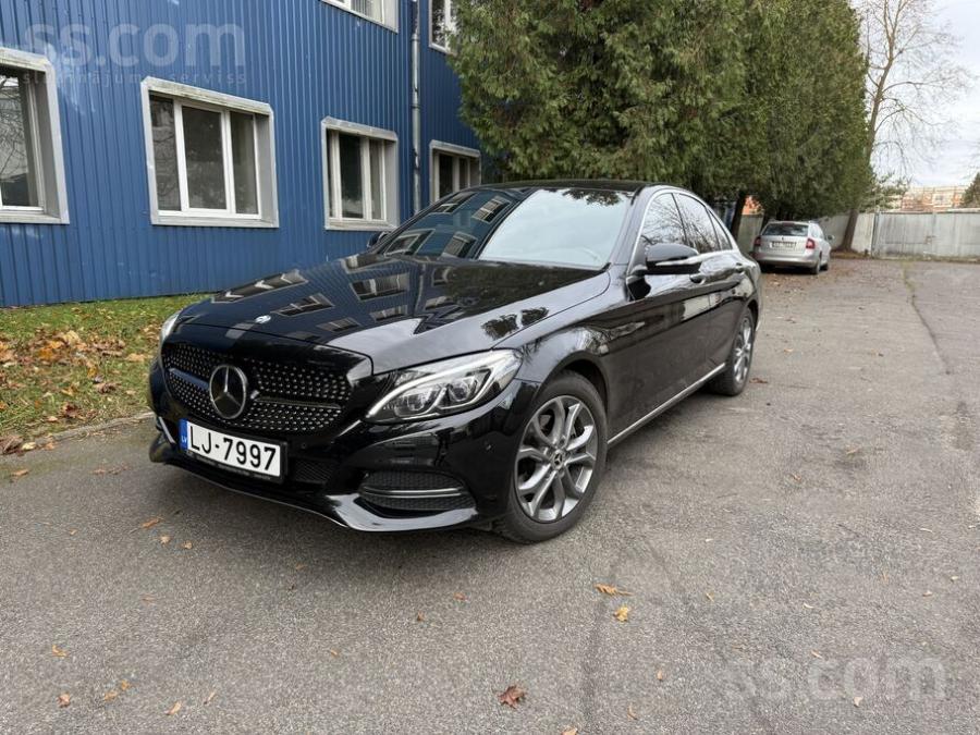 Black Mercedes-Benz c-220 2014 in Riga, with an engine capacity of 2.20 L and mileage of 85 thousand km for 16800 €, photo 3 on AUTOMOTO.COM.LV