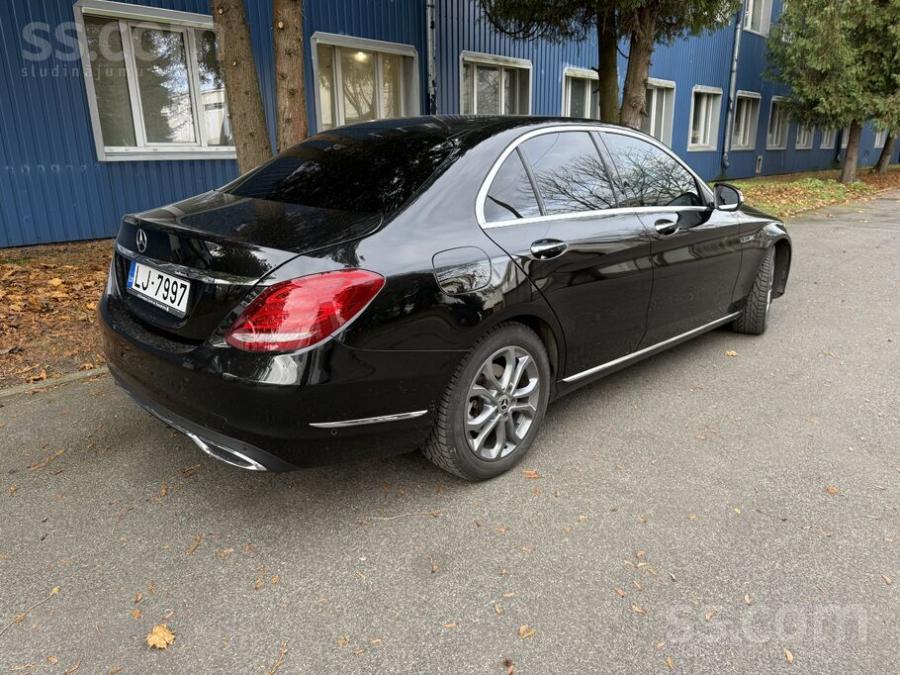 Black Mercedes-Benz c-220 2014 in Riga, with an engine capacity of 2.20 L and mileage of 85 thousand km for 16800 €, photo 5 on AUTOMOTO.COM.LV