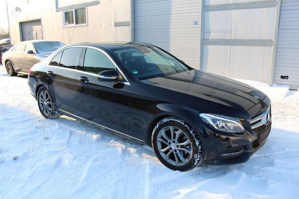Black Mercedes-Benz c-220 2014 in Klaipeda, with an engine capacity of 2.14 L and mileage of 201 thousand km for 10900 €, photo 7 on AUTOMOTO.COM.LV