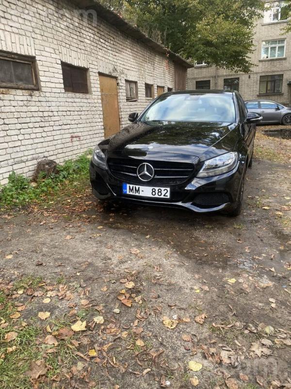 Melns Mercedes-Benz c-220 2014 Rīga, ar dzinēja tilpumu 2.20 L un nobraukumu 254 tūkst. km par 11500 €, foto 3 vietnē AUTOMOTO.COM.LV