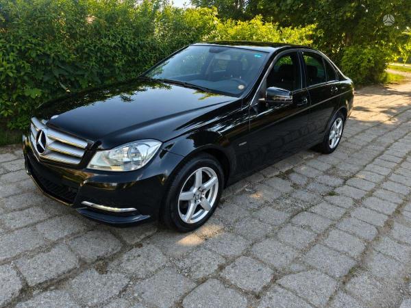 Black Mercedes-Benz c-220 2014 in Klaipeda, with an engine capacity of 2.14 L and mileage of 265 thousand km for 5990 €, photo 1 on AUTOMOTO.COM.LV
