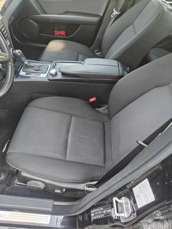 Black Mercedes-Benz c-220 2014 in Klaipeda, with an engine capacity of 2.14 L and mileage of 265 thousand km for 5990 €, photo 7 on AUTOMOTO.COM.LV