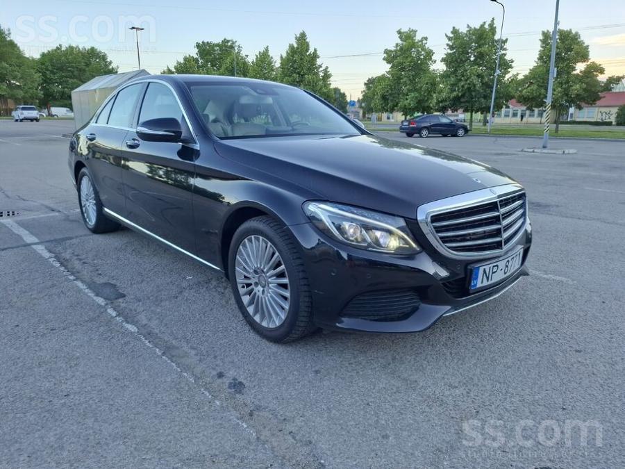 Черный Мерседес Ц 220 2014 в Рига, объемом двигателя 2.00 л и пробегом 180 тыс. км за 12500 €, фото 1 на AUTOMOTO.COM.LV