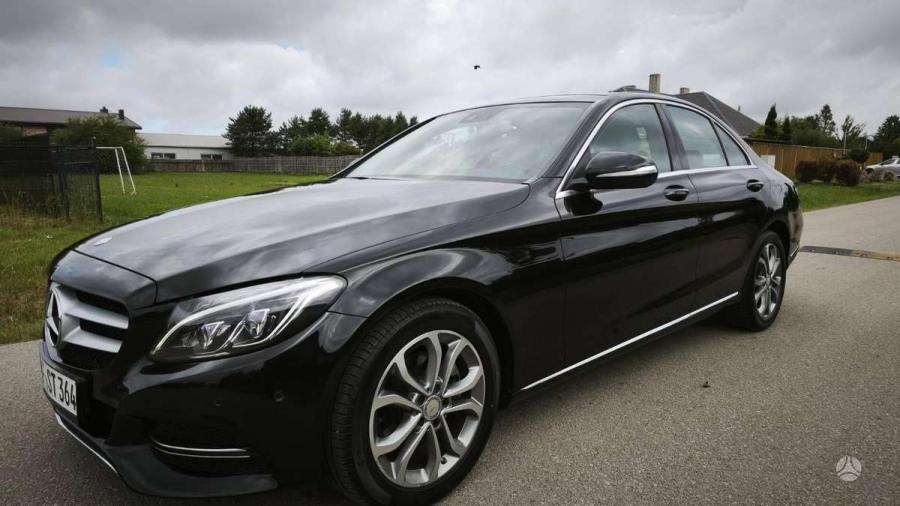 Melns Mercedes-Benz c-220 2014 Šauļi, ar dzinēja tilpumu 2.14 L un nobraukumu 265 tūkst. km par 11990 €, foto 1 vietnē AUTOMOTO.COM.LV