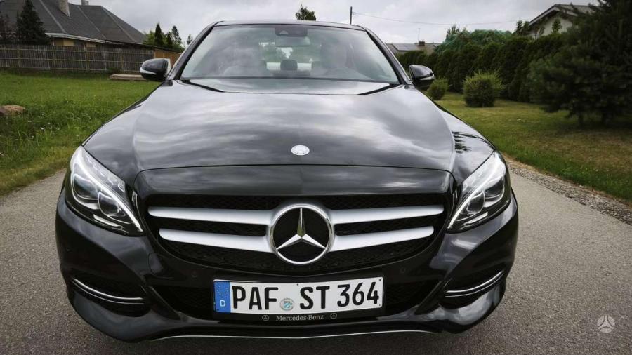 Melns Mercedes-Benz c-220 2014 Šauļi, ar dzinēja tilpumu 2.14 L un nobraukumu 265 tūkst. km par 11990 €, foto 4 vietnē AUTOMOTO.COM.LV