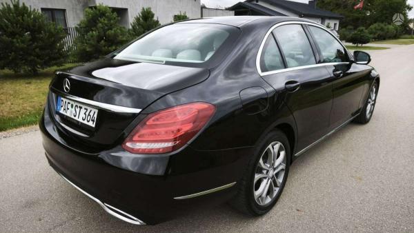 Black Mercedes-Benz c-220 2014 in Siauliai, with an engine capacity of 2.14 L and mileage of 265 thousand km for 11990 €, photo 6 on AUTOMOTO.COM.LV