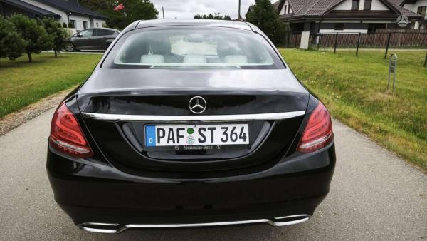Black Mercedes-Benz c-220 2014 in Siauliai, with an engine capacity of 2.14 L and mileage of 265 thousand km for 11990 €, photo 7 on AUTOMOTO.COM.LV
